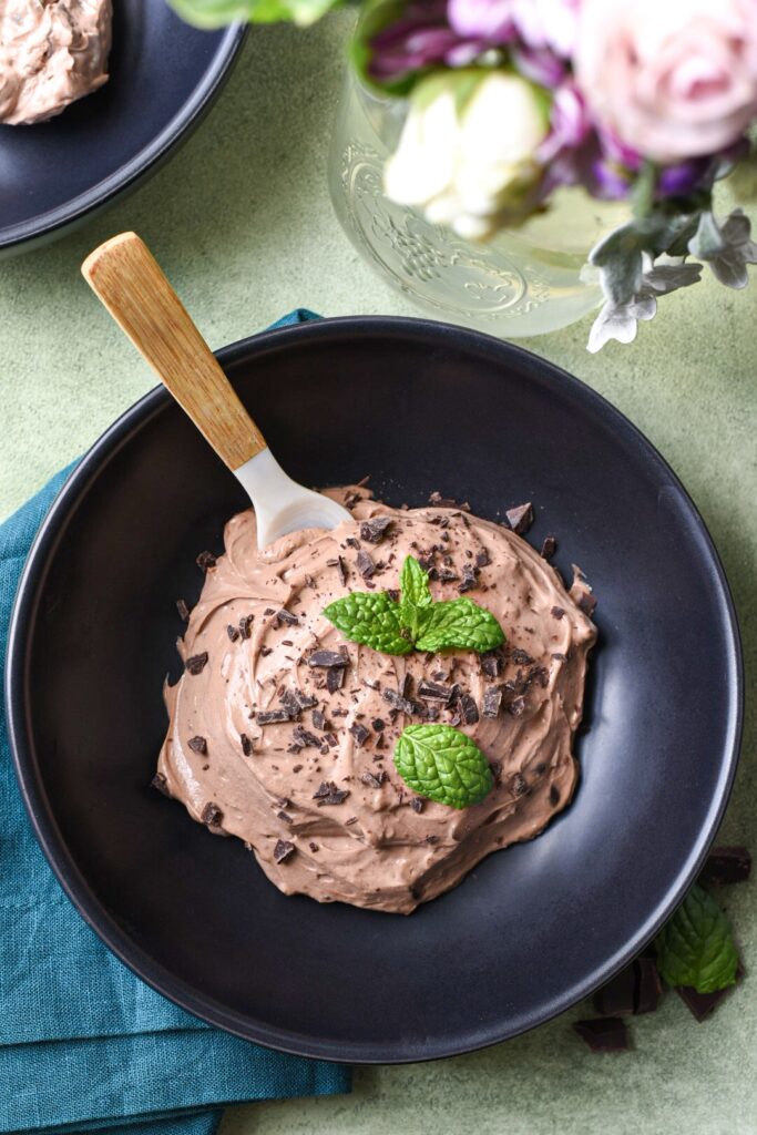Greek Yogurt Chocolate Mousse - Recipe Hippie