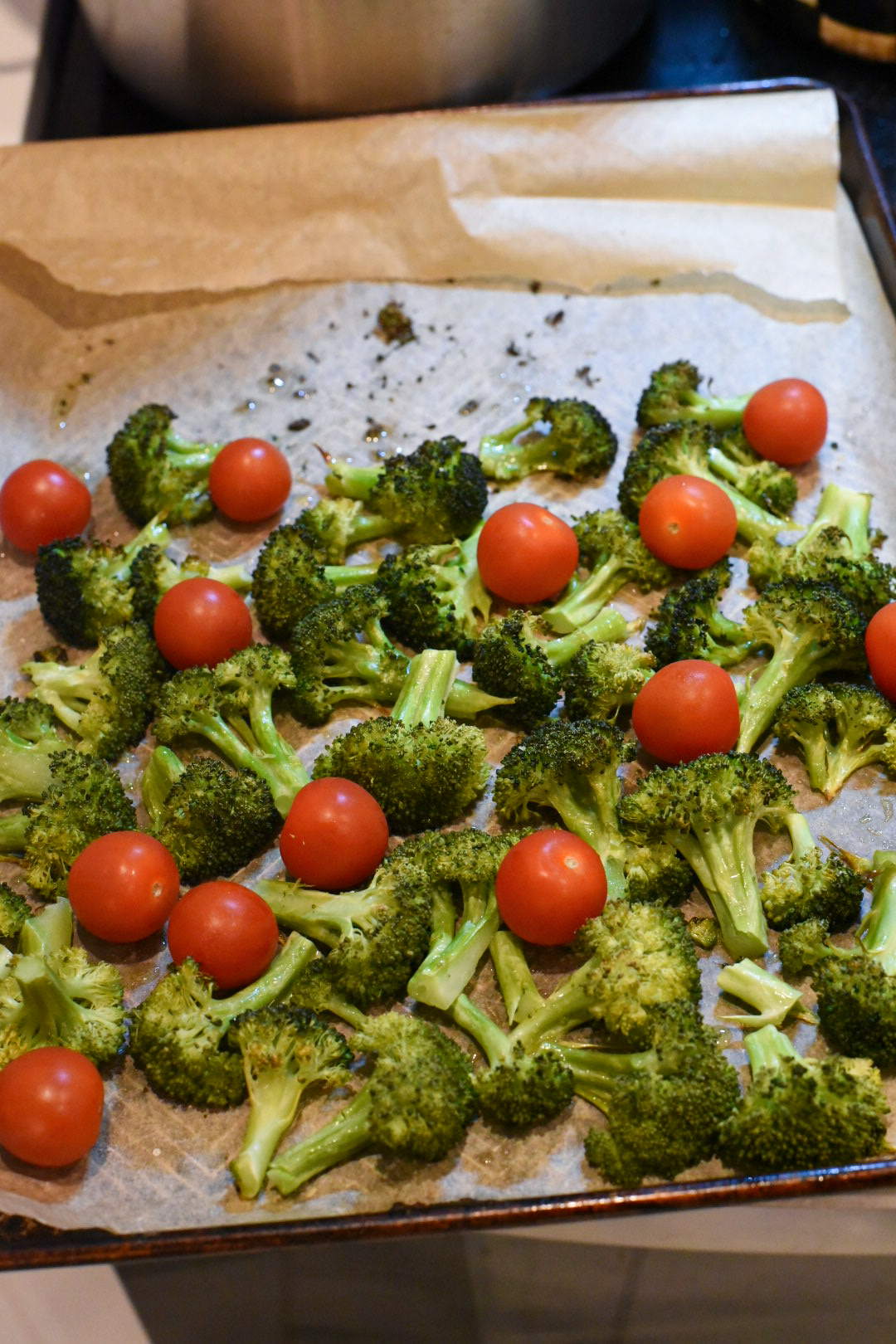 Blackened Cod with Broccoli - Recipe Hippie